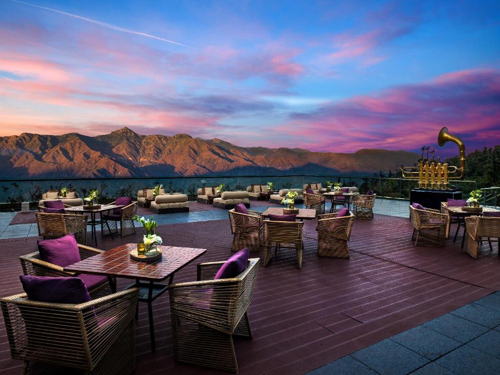Marriott Hotels & Resorts – Opulent Routes